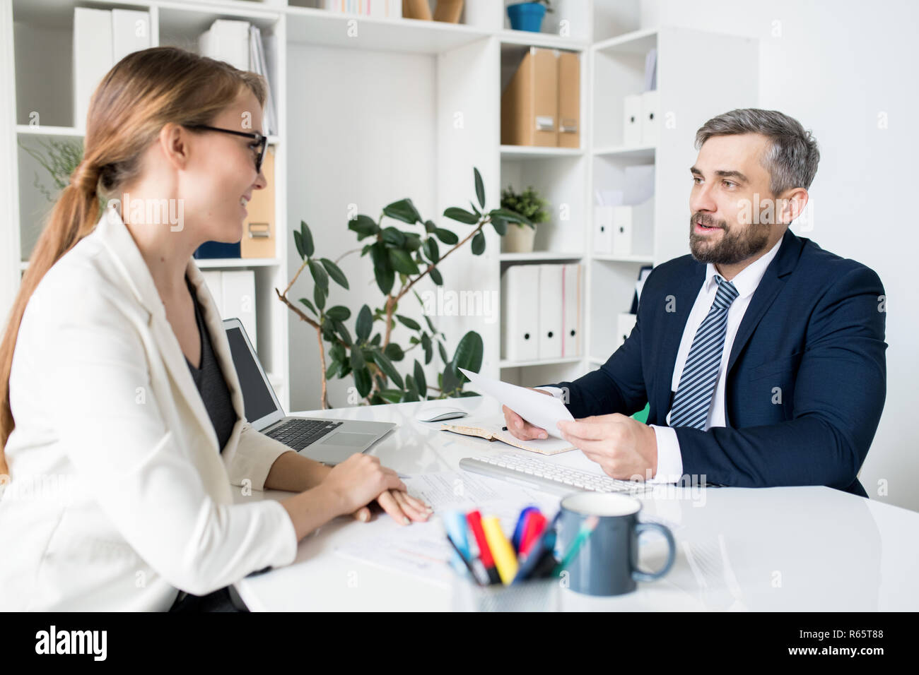 Middle aged job candidate hi-res stock photography and images - Alamy