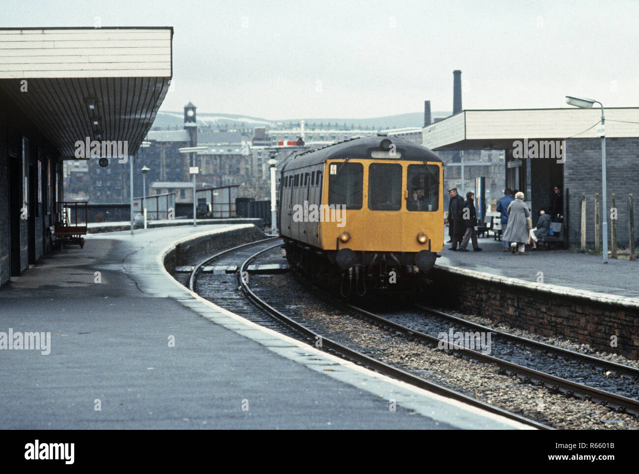Colne railway station hi-res stock photography and images - Alamy