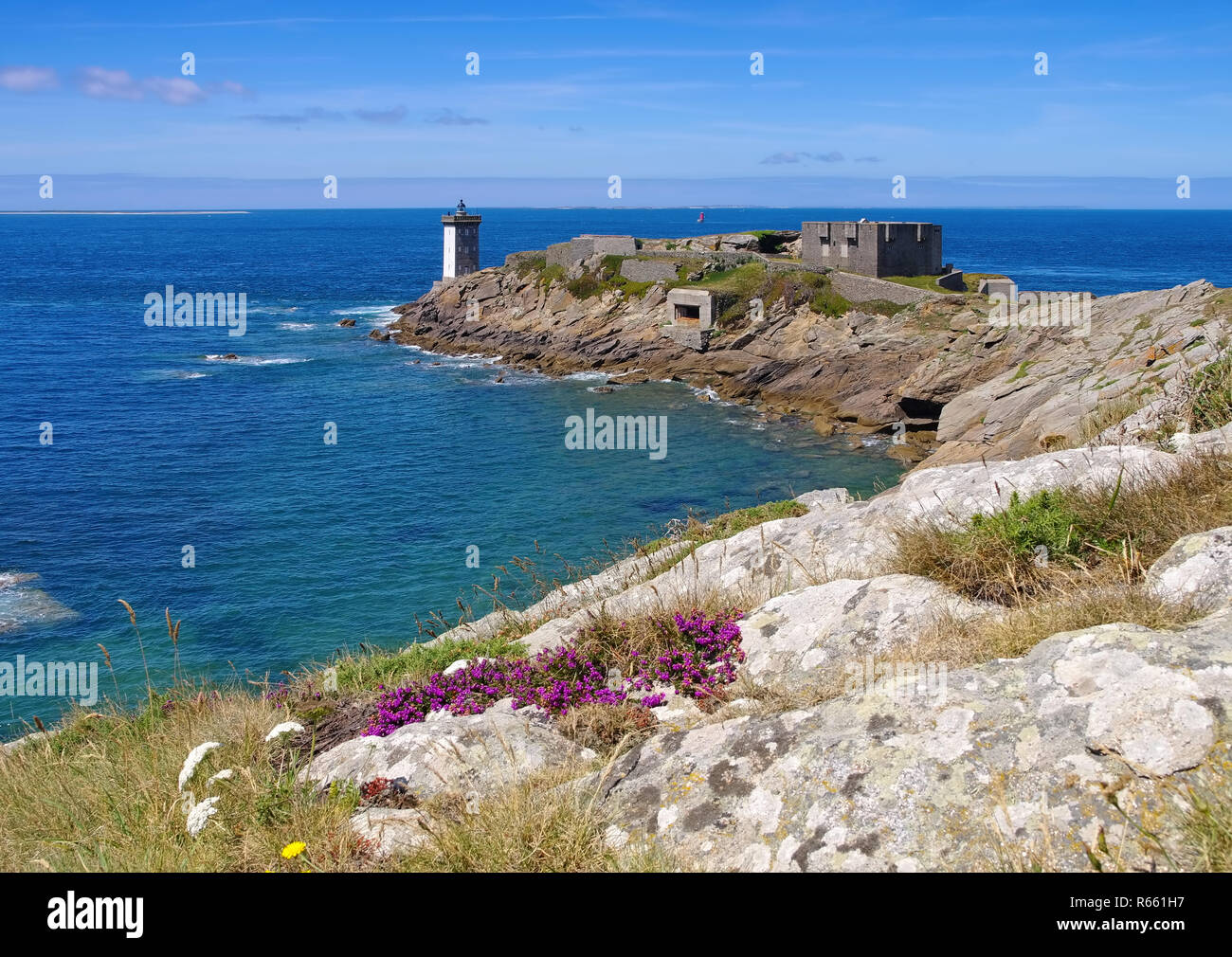 kermorvan lighthouse in brittany - kermorvan lighthouse in brittany ...