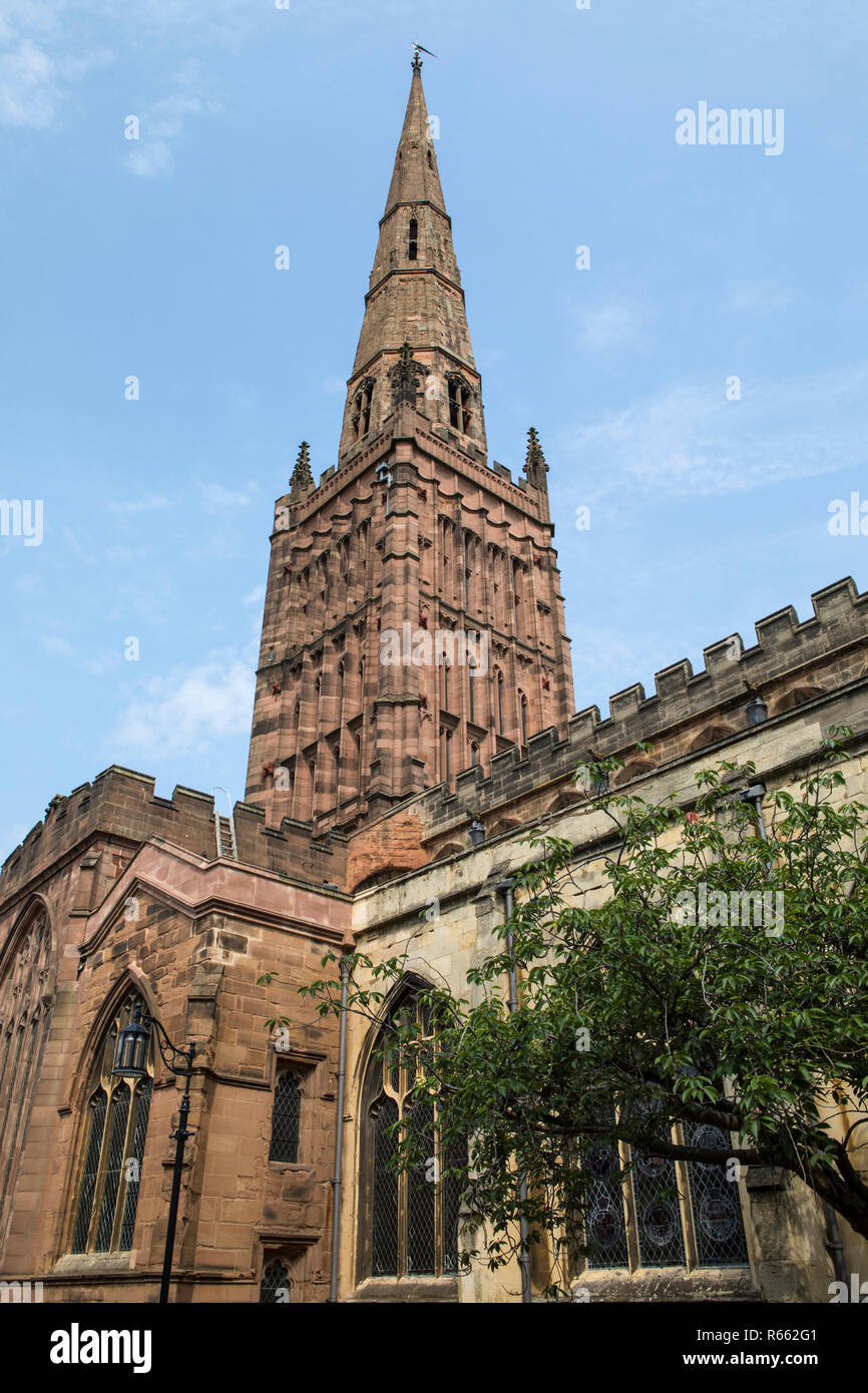A view of the historic Holy Trinity Church in the city of Coventry, UK ...