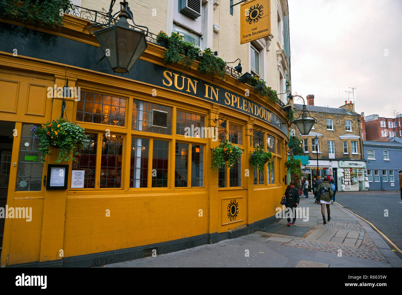 The Sun in Splendour, Portobello Road, Notting Hill Stock Photo - Alamy