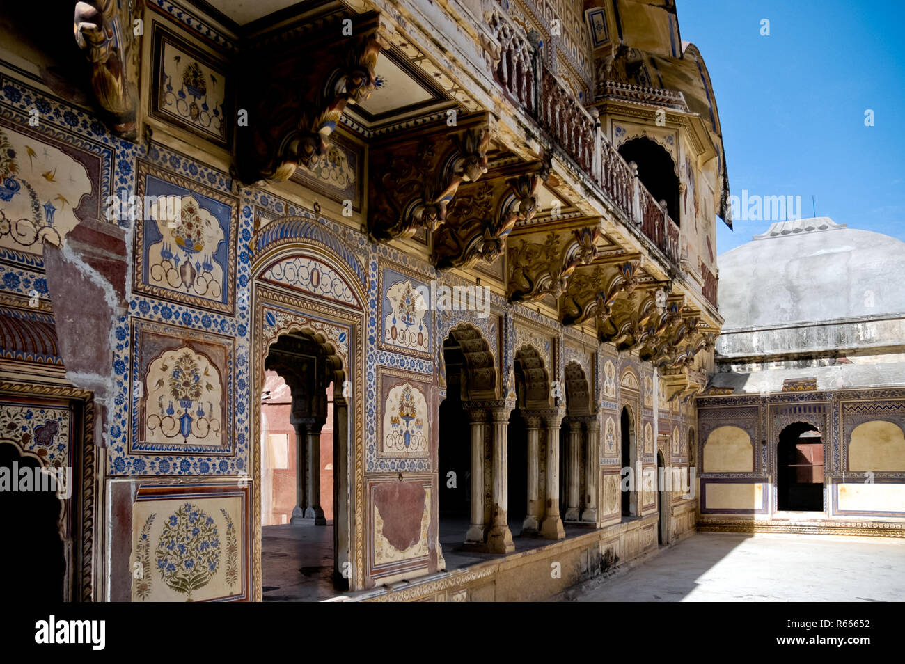 City Palace, Karauli, Rajasthan Stock Photo - Alamy