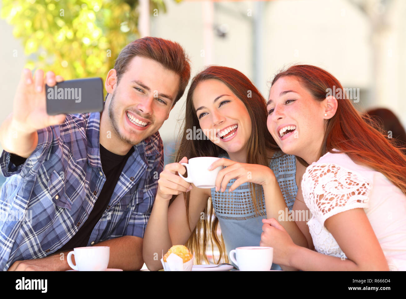 Group of women taking a selfie in a bar hi-res stock photography and ...