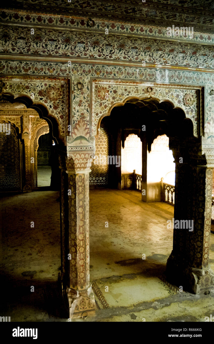 Karauli city palace hi-res stock photography and images - Alamy