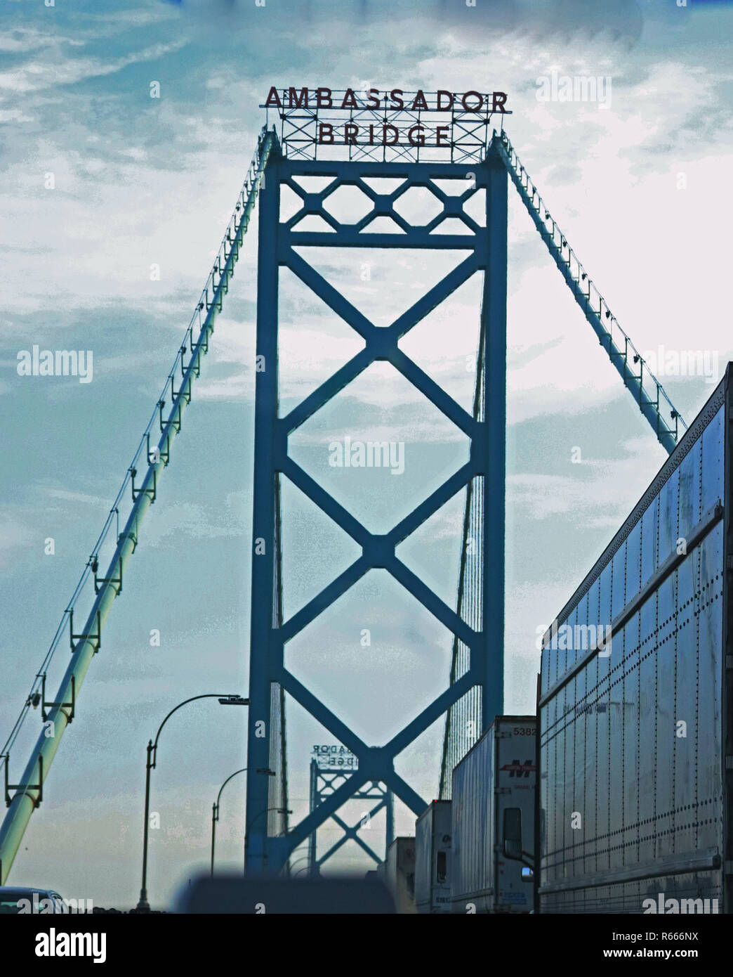 Ambassador bridge sign hi-res stock photography and images - Alamy