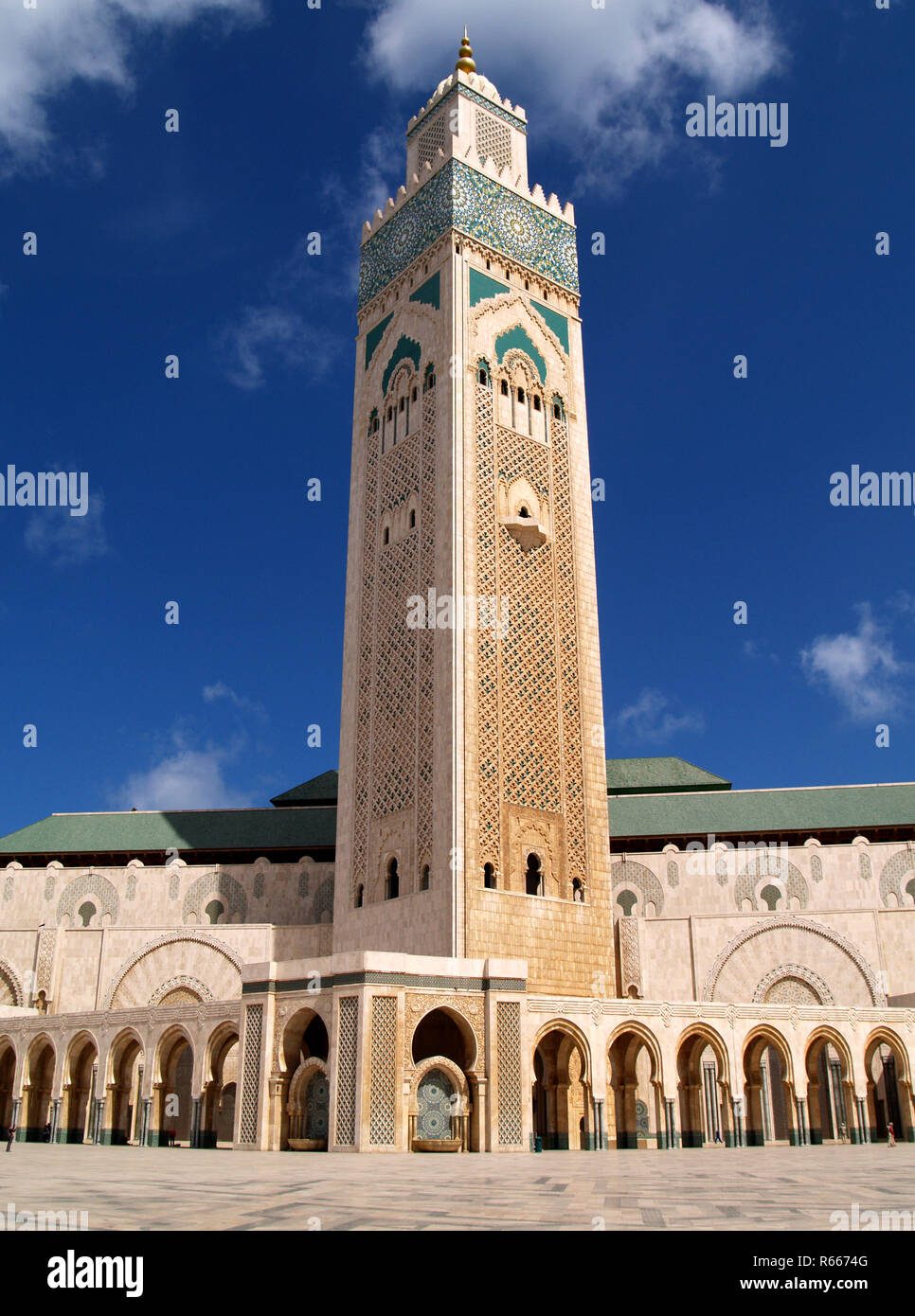 Morocco, Casablanca. Hassan II Mosque - worlds tallest minaret ...