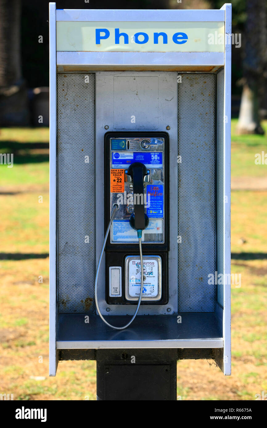 Vintage outdoor payphone hi-res stock photography and images - Alamy
