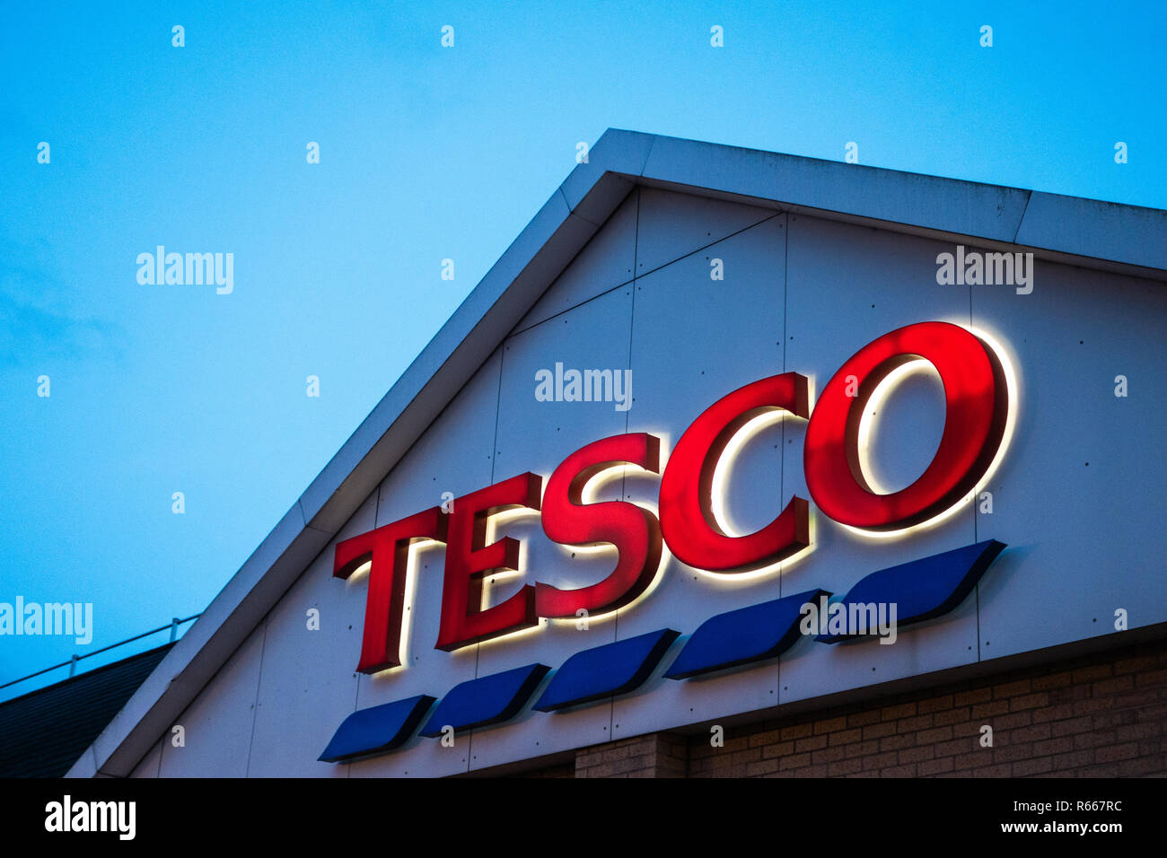 Tesco Logo Icon Stock Photos & Tesco Logo Icon Stock Images - Alamy