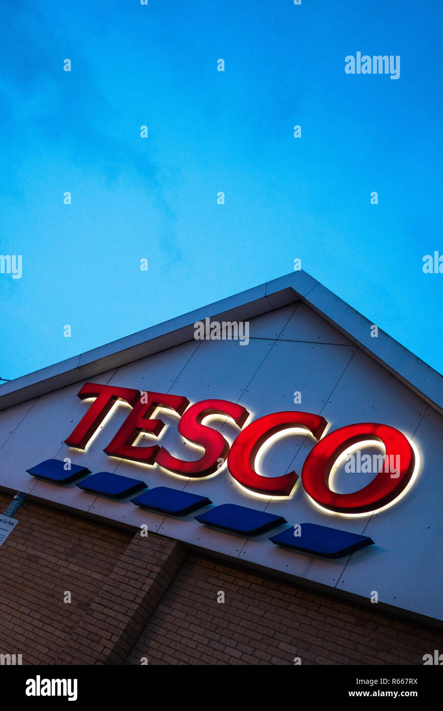 Tesco dark sky hi-res stock photography and images - Alamy