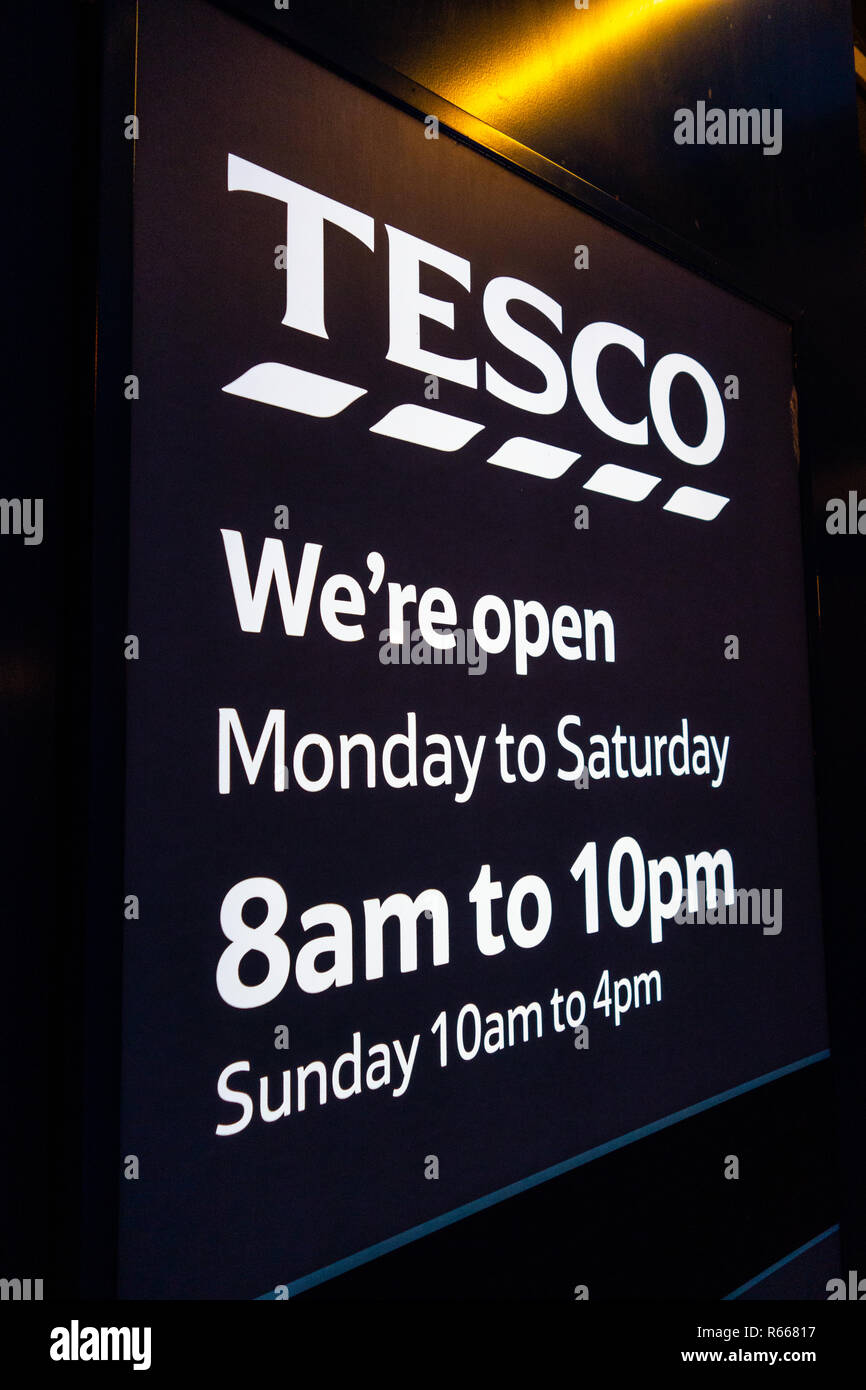 8am open hi-res stock photography and images - Alamy