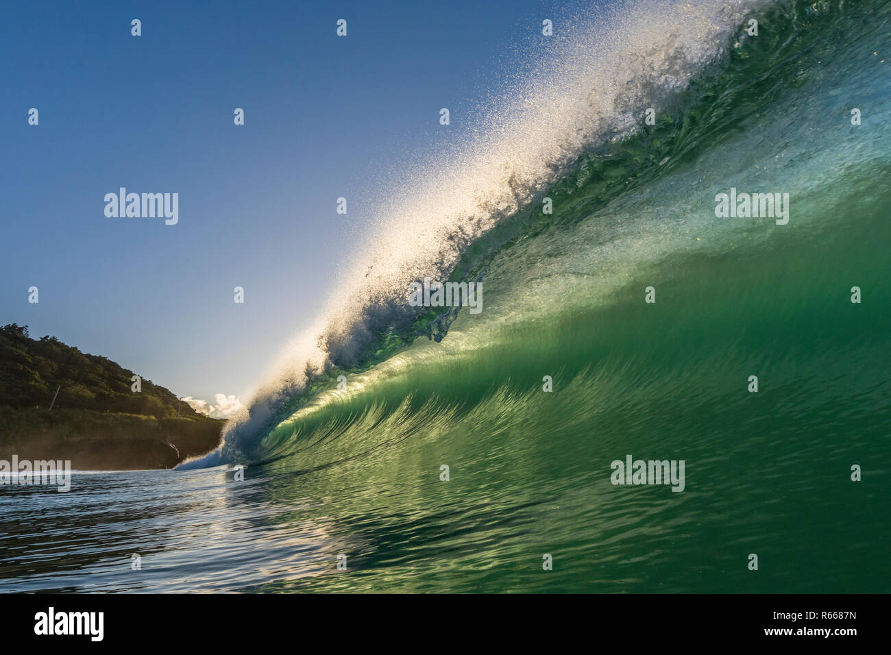 Waimea shorebreak hi-res stock photography and images - Alamy