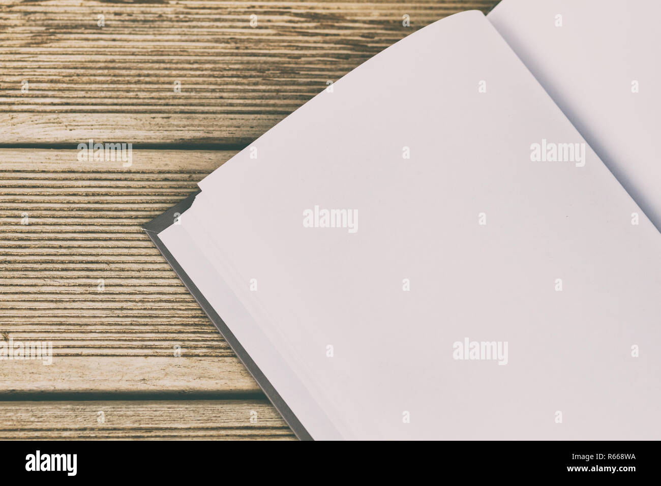 Empty page blank unwritten hi-res stock photography and images - Alamy