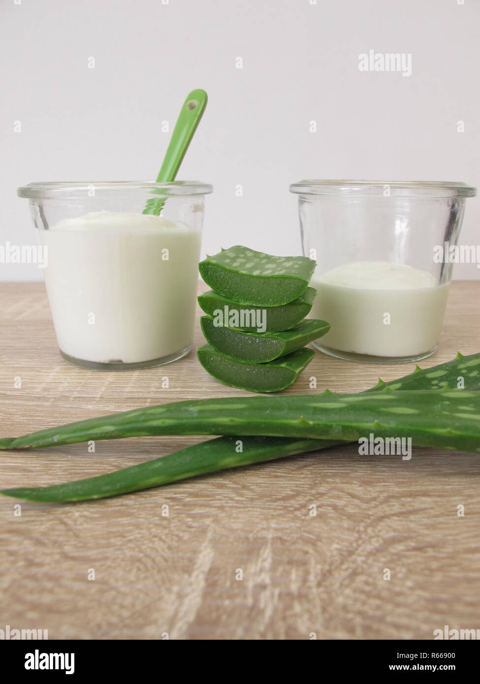 Aloeveragel hi-res stock photography and images - Alamy