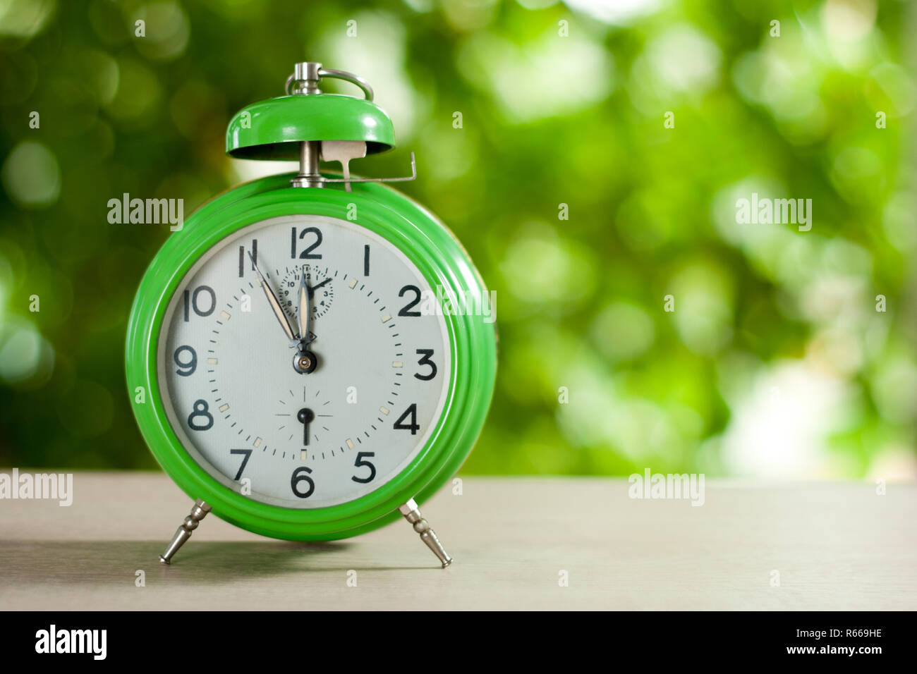 Clock ticking countdown new year hi-res stock photography and images ...