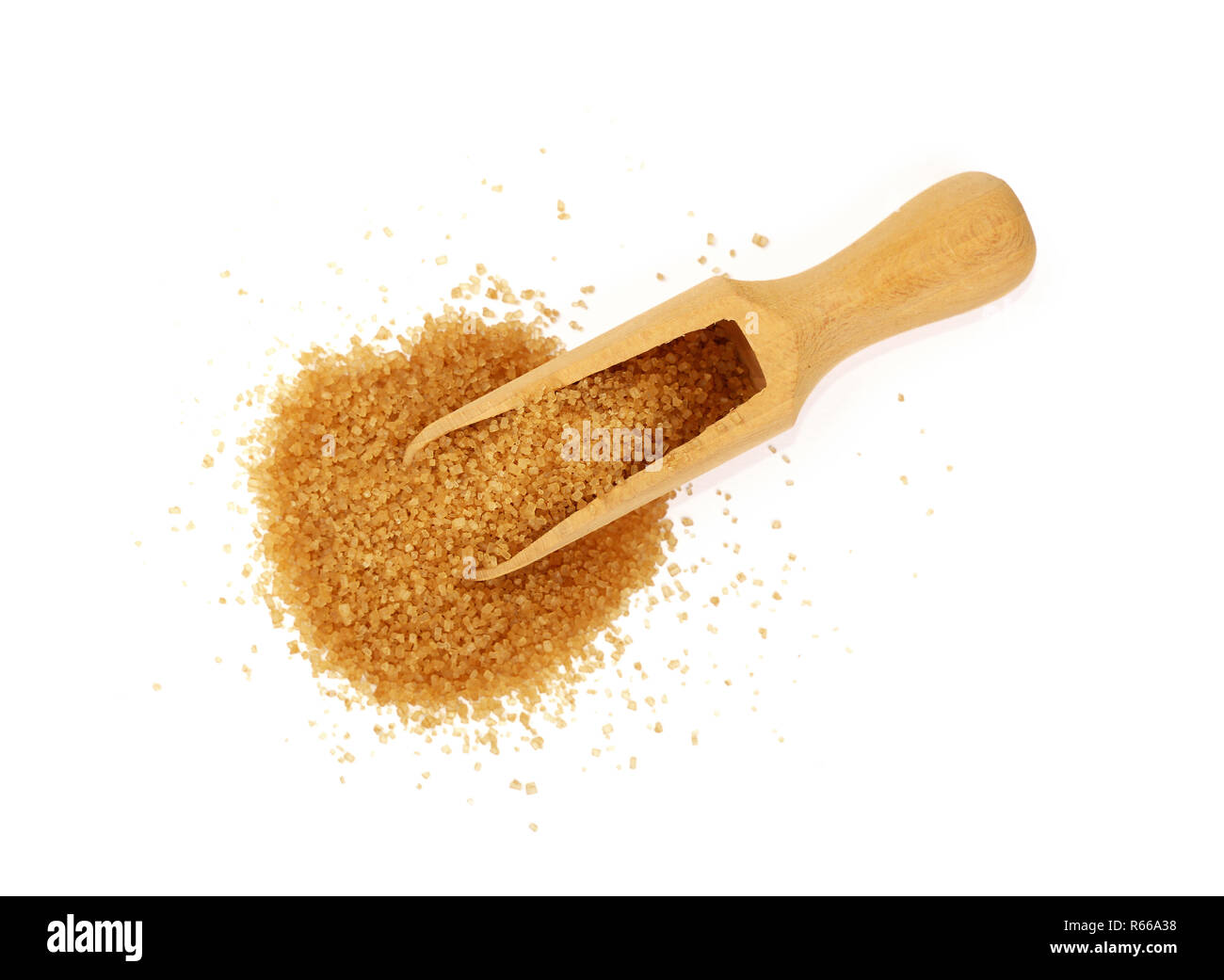 Wooden scoop spoon full of brown cane sugar Stock Photo - Alamy