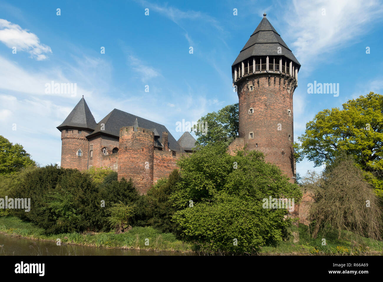 linn castle in krefeld Stock Photo - Alamy