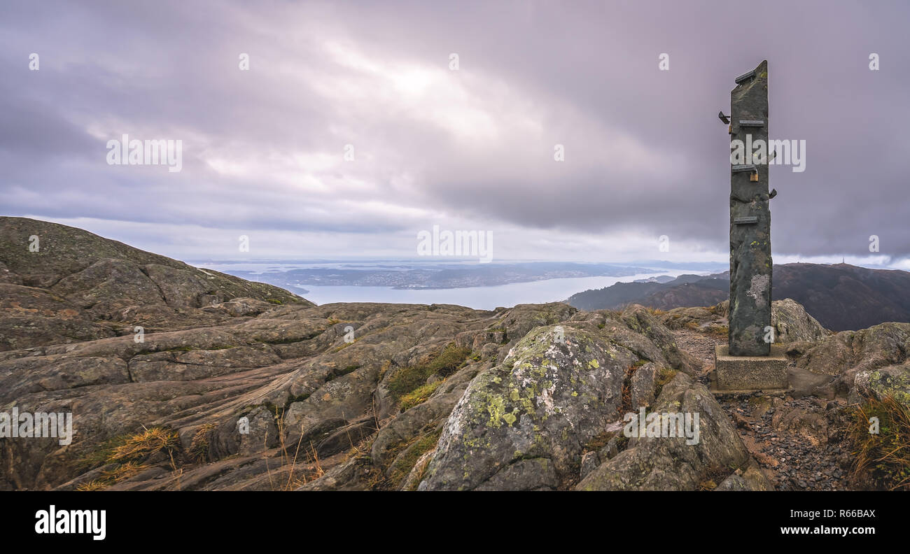 Stone memorial on the summit of Mount Ulriken Stock Photo - Alamy