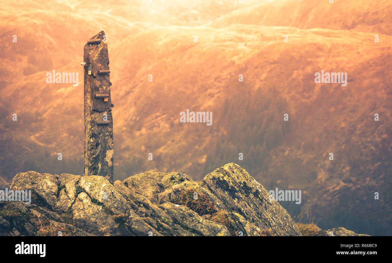 Stone memorial on the summit of Mount Ulriken Stock Photo - Alamy