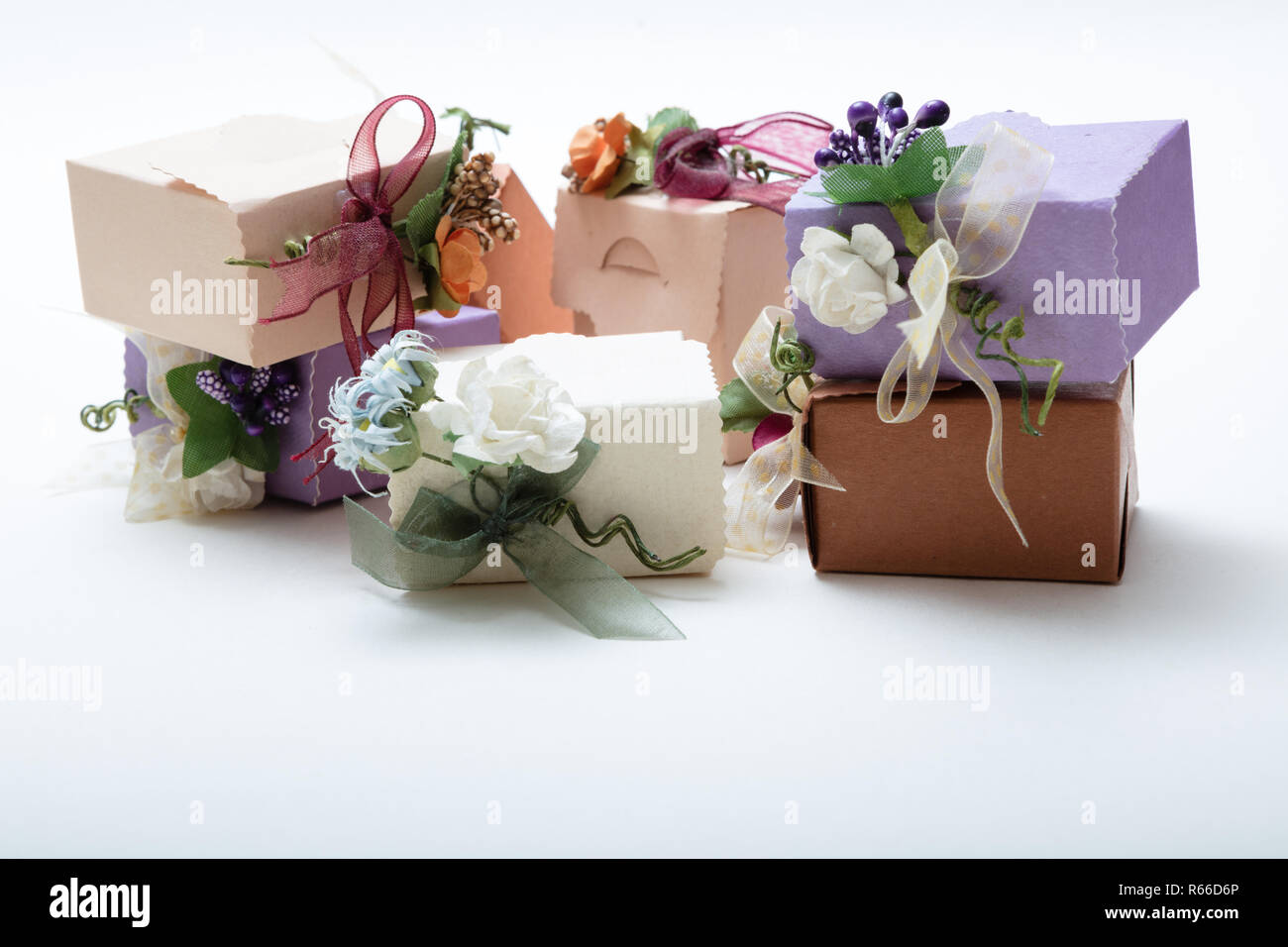 Purple lid paper and cardboard hi-res stock photography and images - Alamy