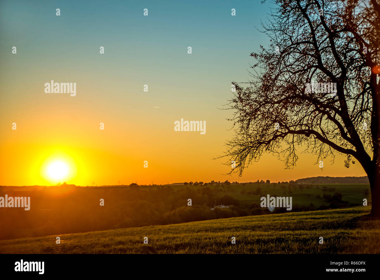 Sunset mild colors hi-res stock photography and images - Alamy