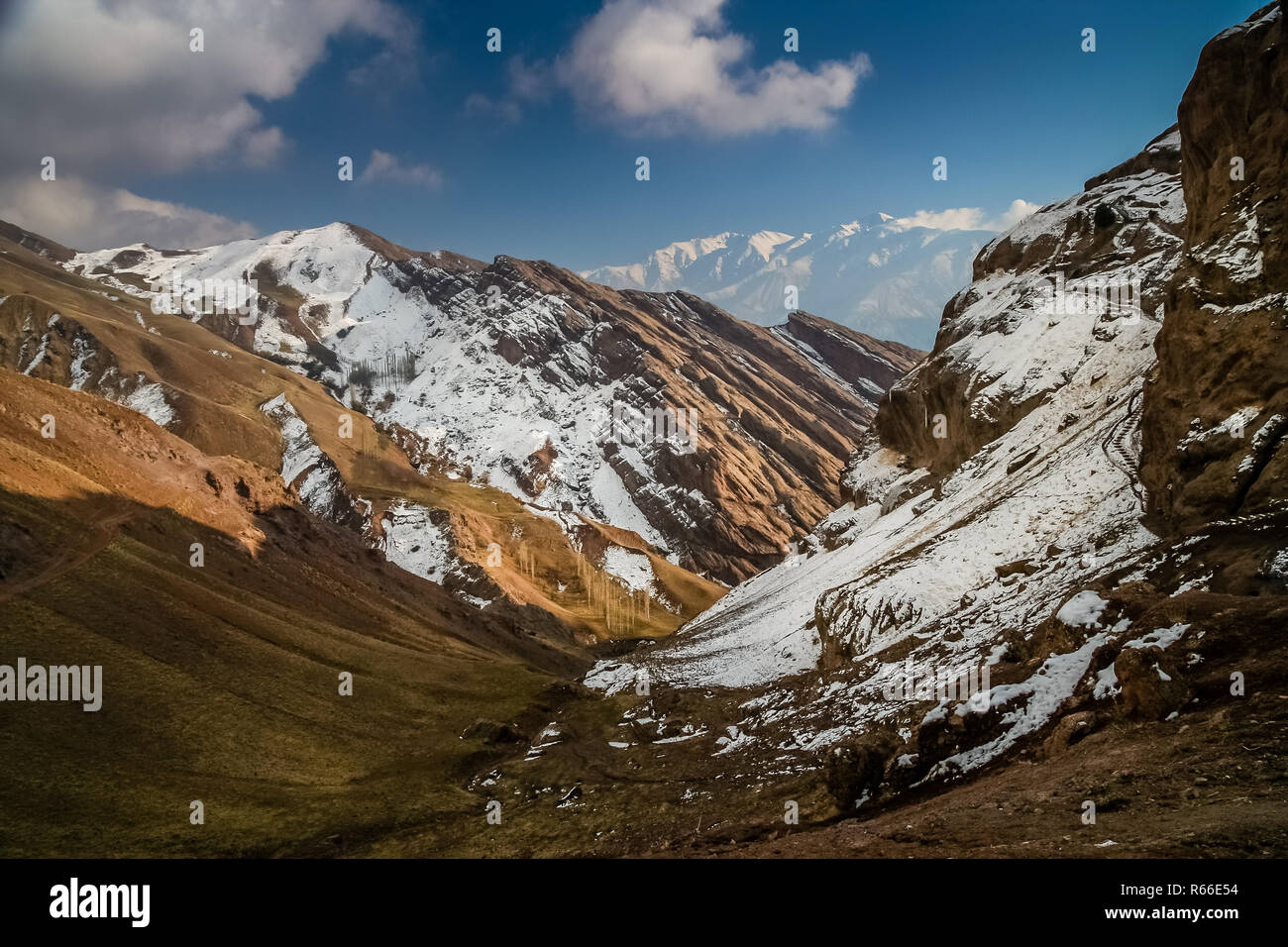 Alamut mountains hi-res stock photography and images - Alamy