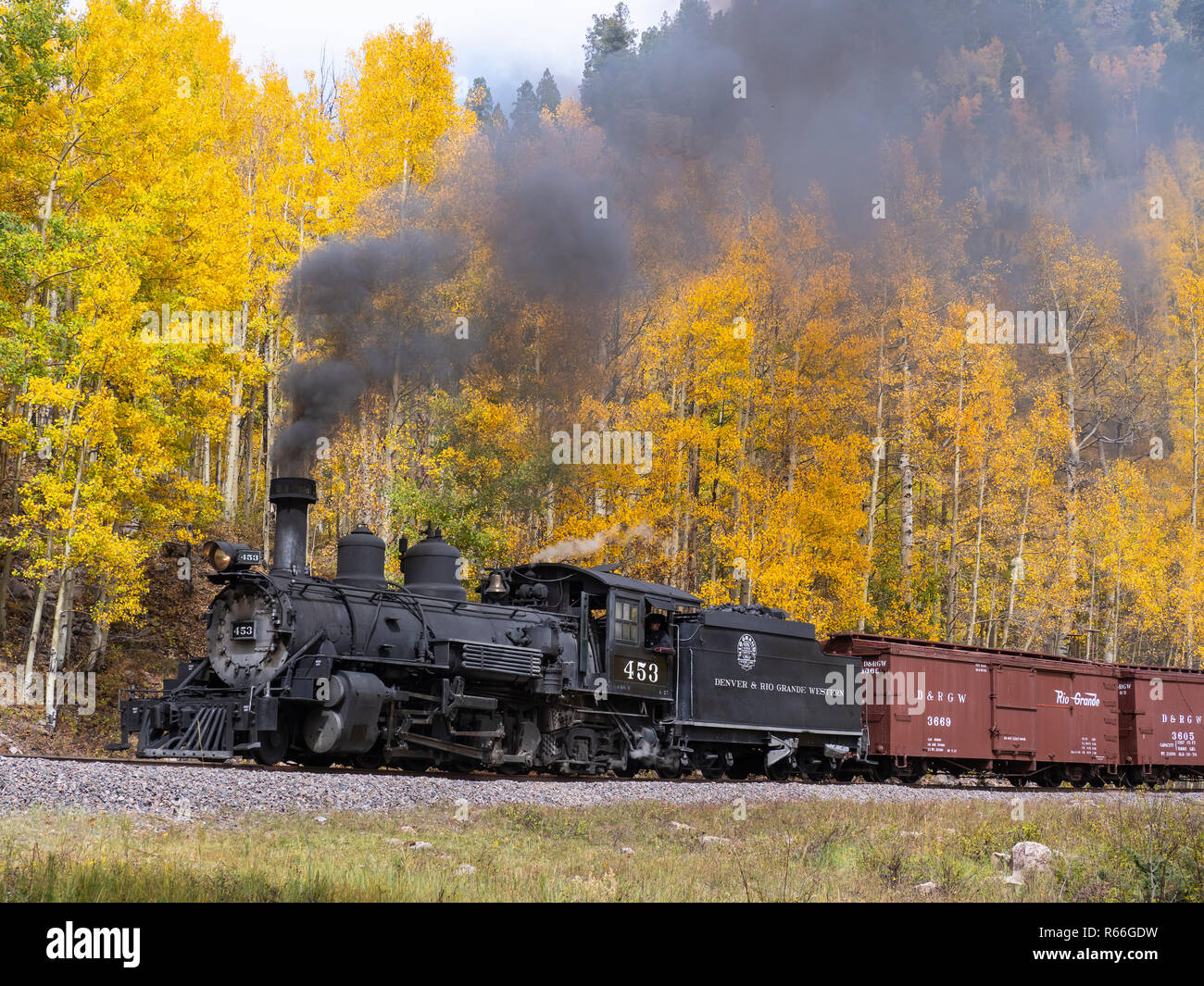 Locomotive 453 steam-engine freight train at Toltec Creek, Cumbres ...