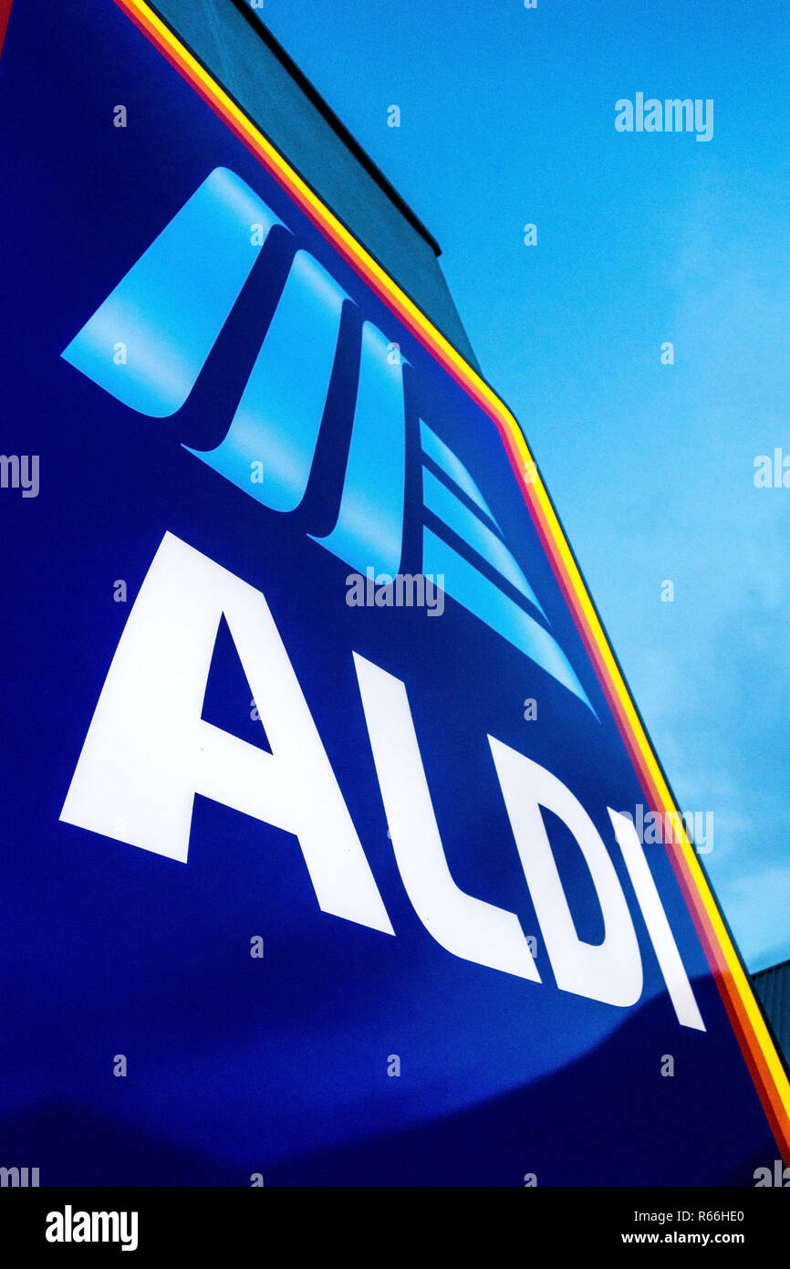 Aldi sign board hi-res stock photography and images - Alamy