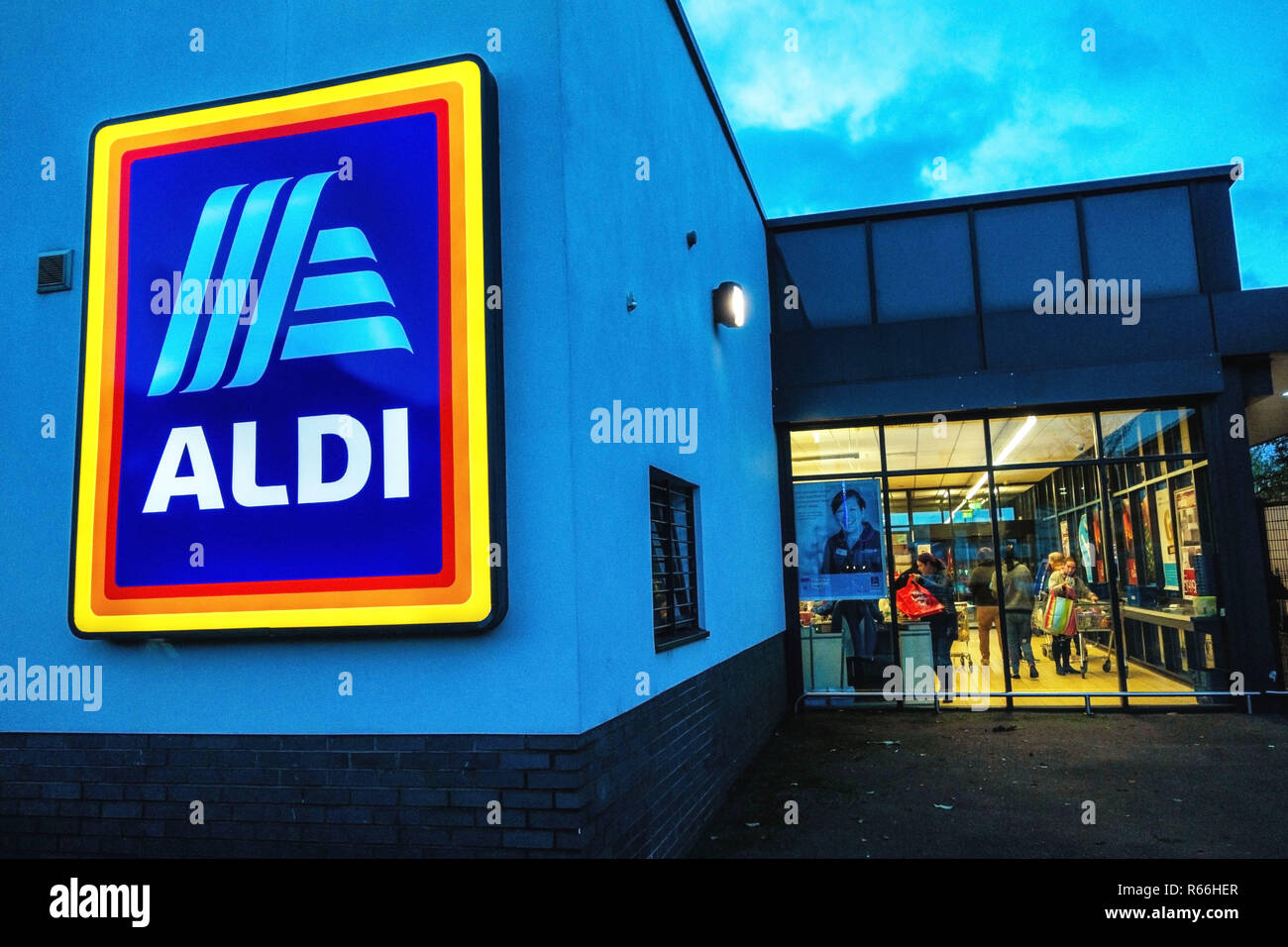 Aldi sign board hi-res stock photography and images - Alamy