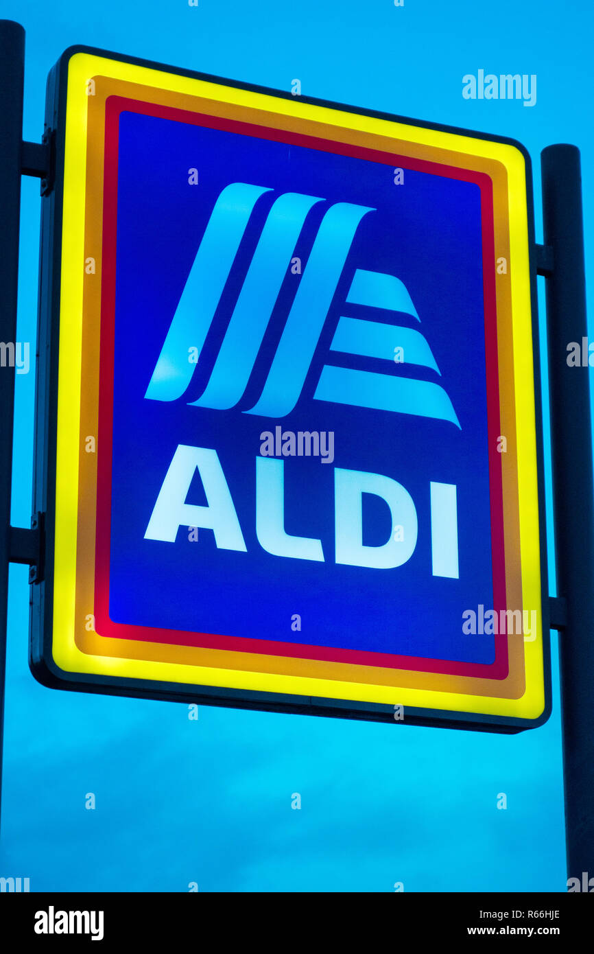 Aldi sign board hi-res stock photography and images - Alamy