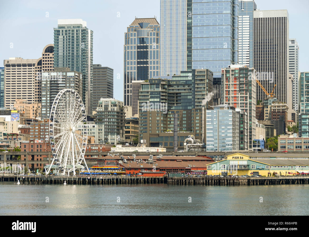 SEATTLE, WASHINGTON STATE, USA - JUNE 2018: Cityscape of waterfront ...