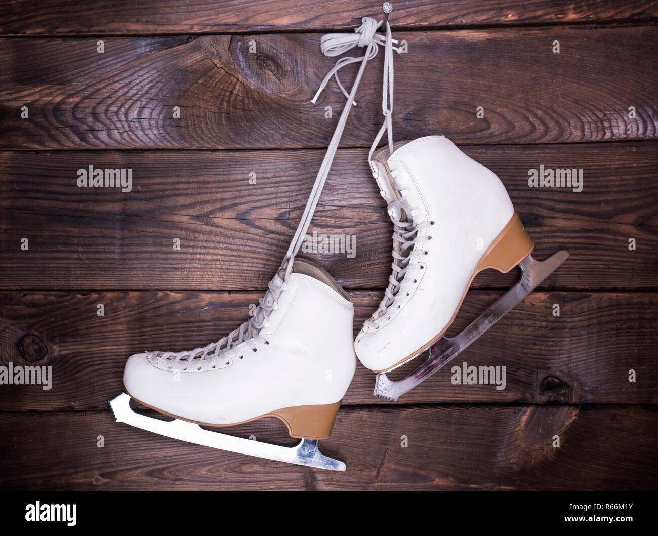 Used ice skates hi-res stock photography and images - Alamy