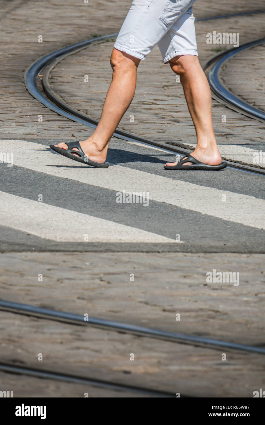 Man legs flip flops hi-res stock photography and images - Alamy