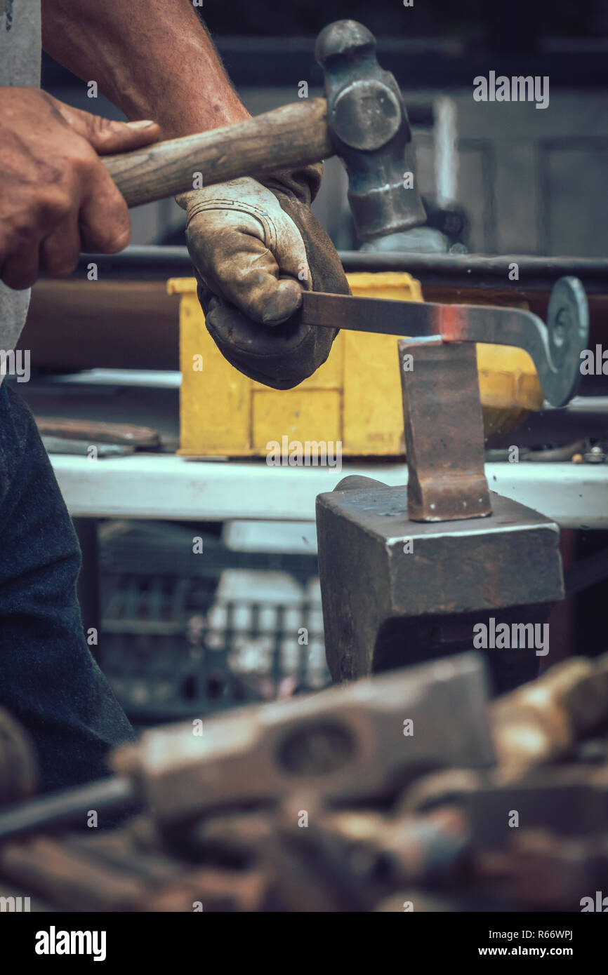 Medieval iron workers hi-res stock photography and images - Alamy