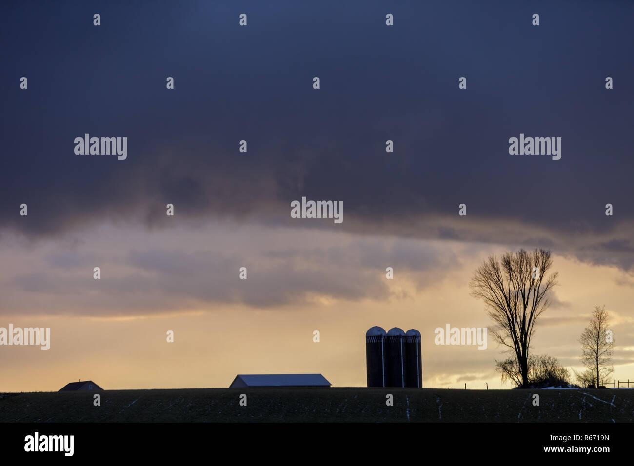 Angry sky hi-res stock photography and images - Alamy