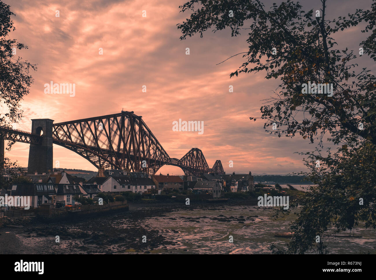 Sunset panorama forth bridge hi-res stock photography and images - Alamy