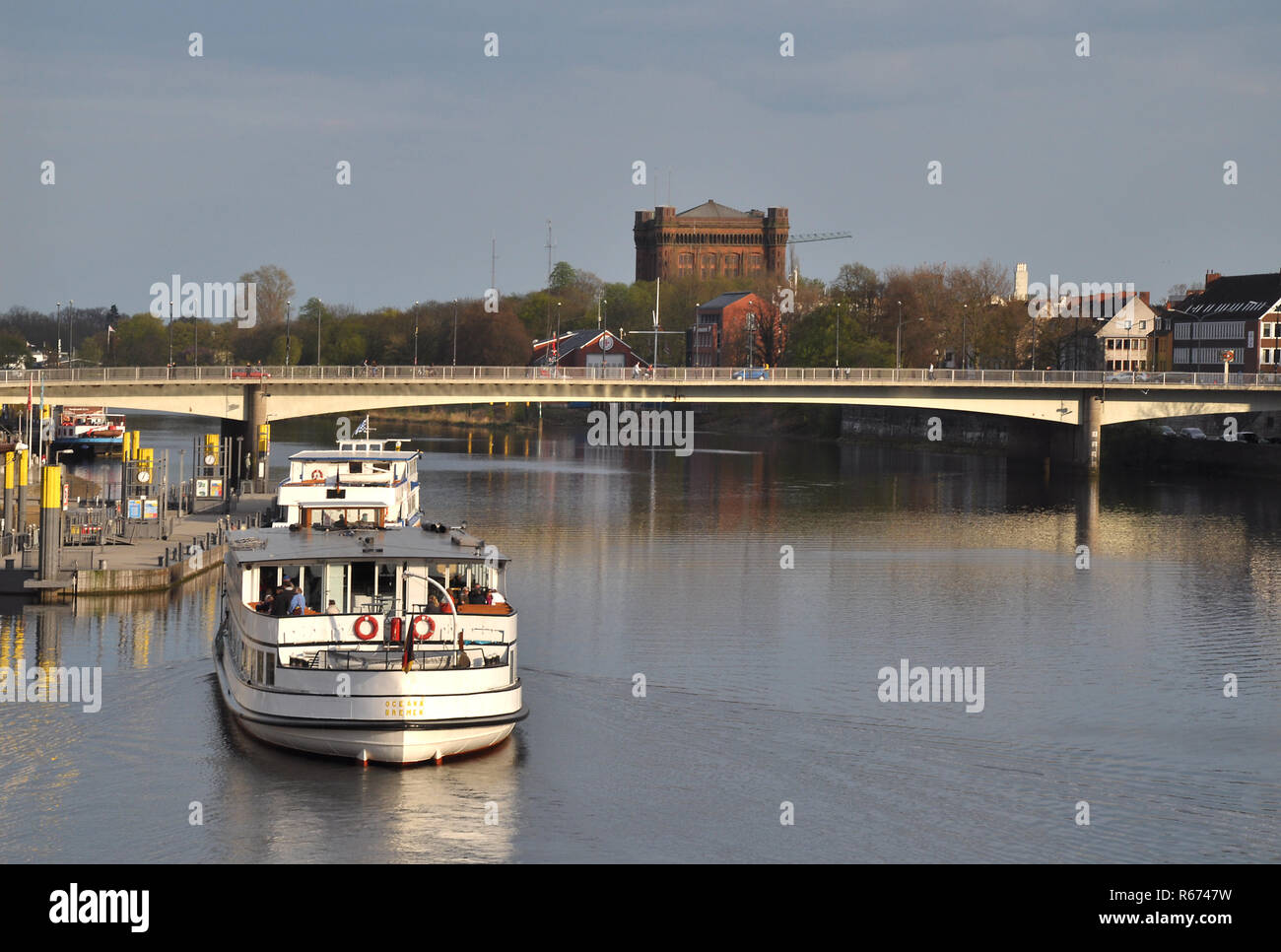 Wilhelm kaisen bridge hi-res stock photography and images - Alamy
