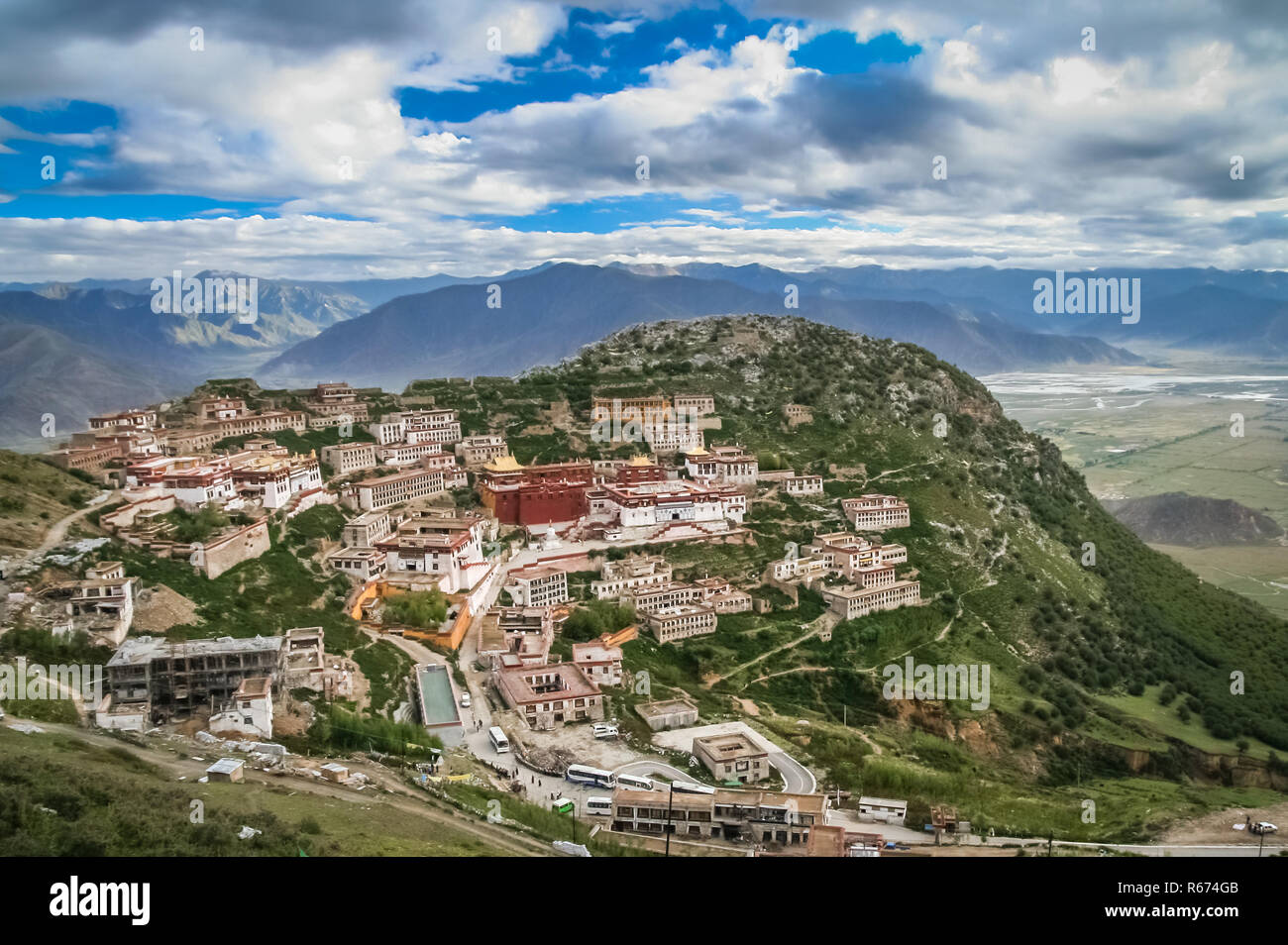 Gyantse Monastery near Lhasa Stock Photo - Alamy