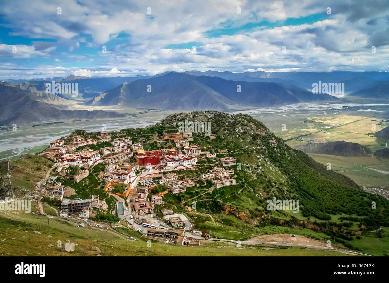 Gyantse Monastery near Lhasa Stock Photo - Alamy