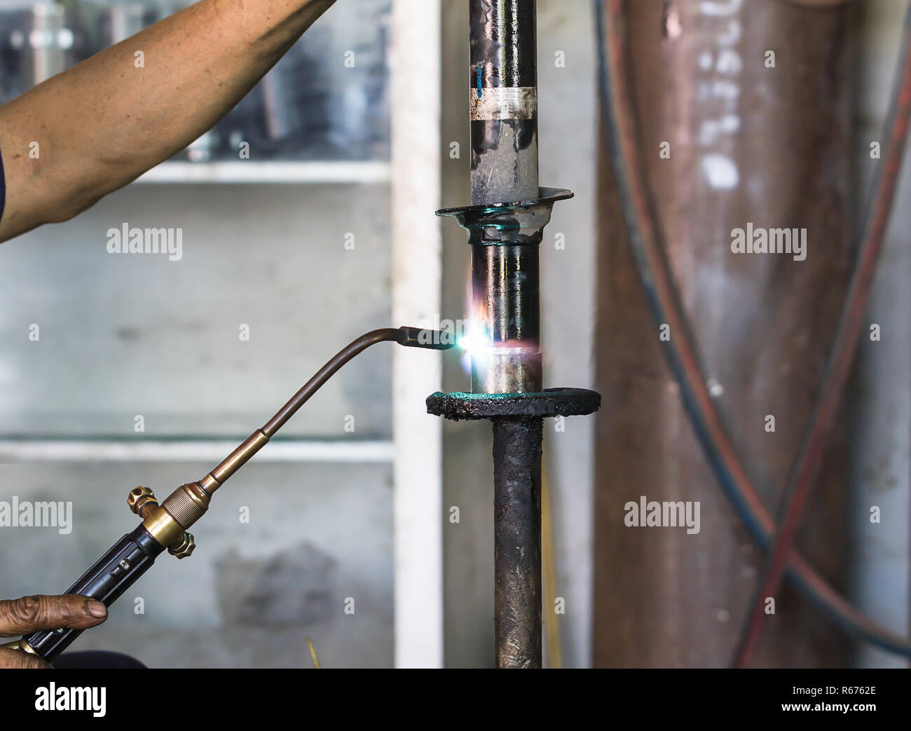 Pipe shock absorber hi-res stock photography and images - Alamy