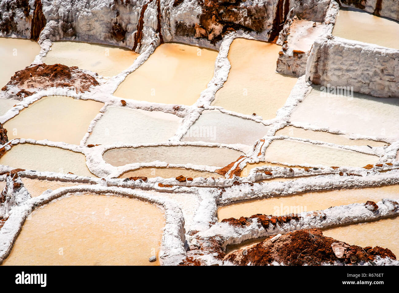 White terrace water basins hi-res stock photography and images - Alamy