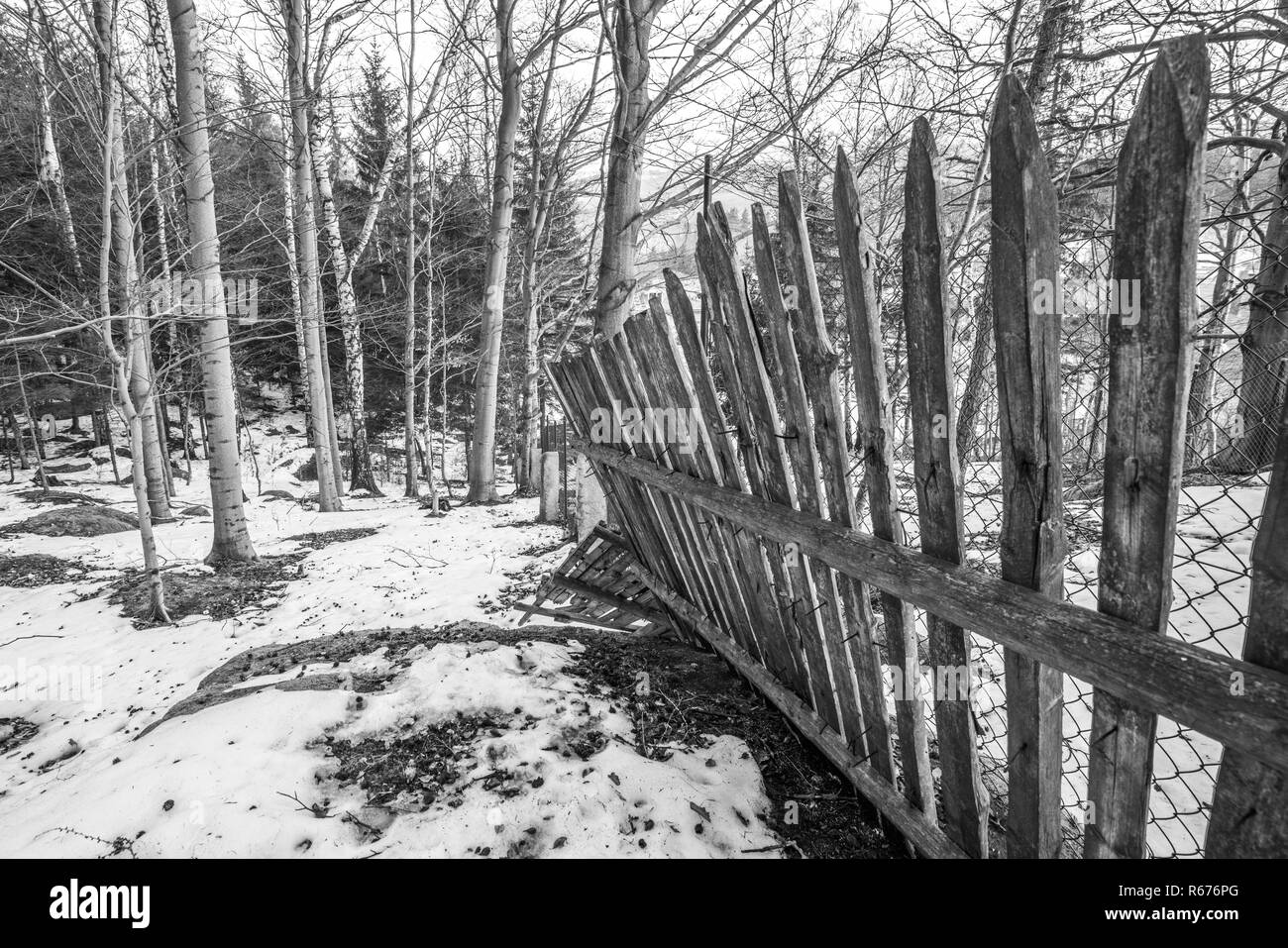 Old wooden fence Stock Photo - Alamy