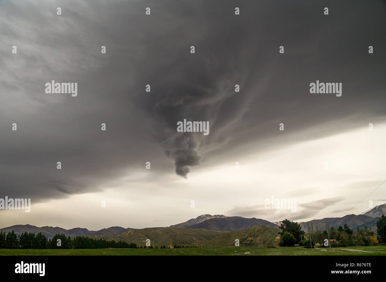 Wispy clouds drift hi-res stock photography and images - Alamy
