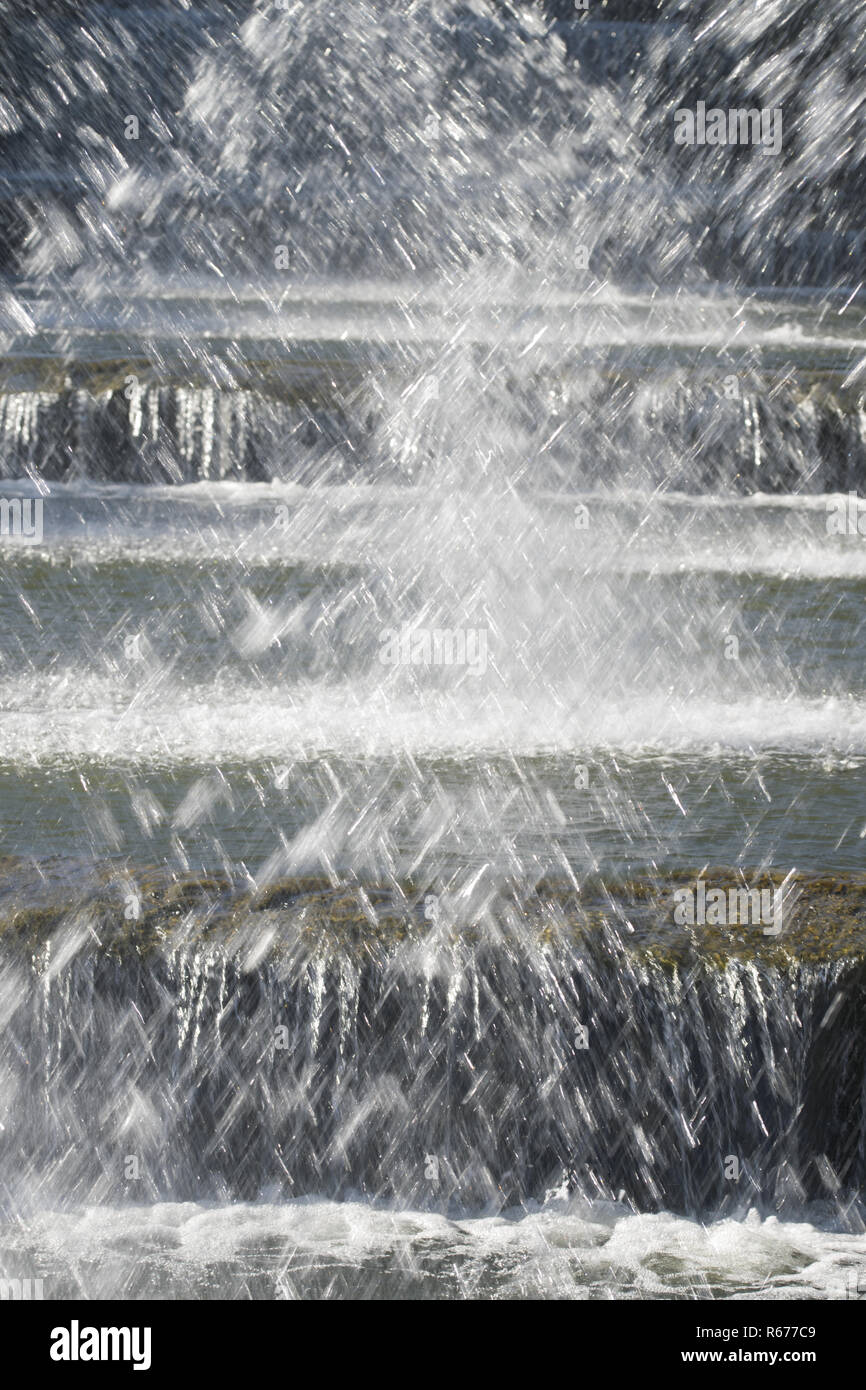 Spurt squirt water fountain hi-res stock photography and images - Alamy