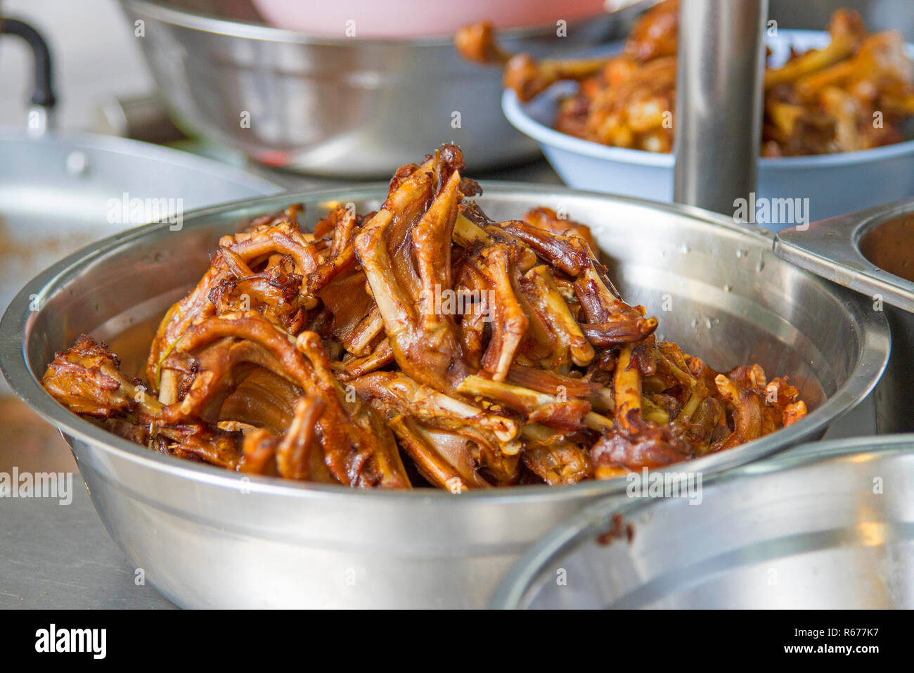 Duck feet hi-res stock photography and images - Alamy