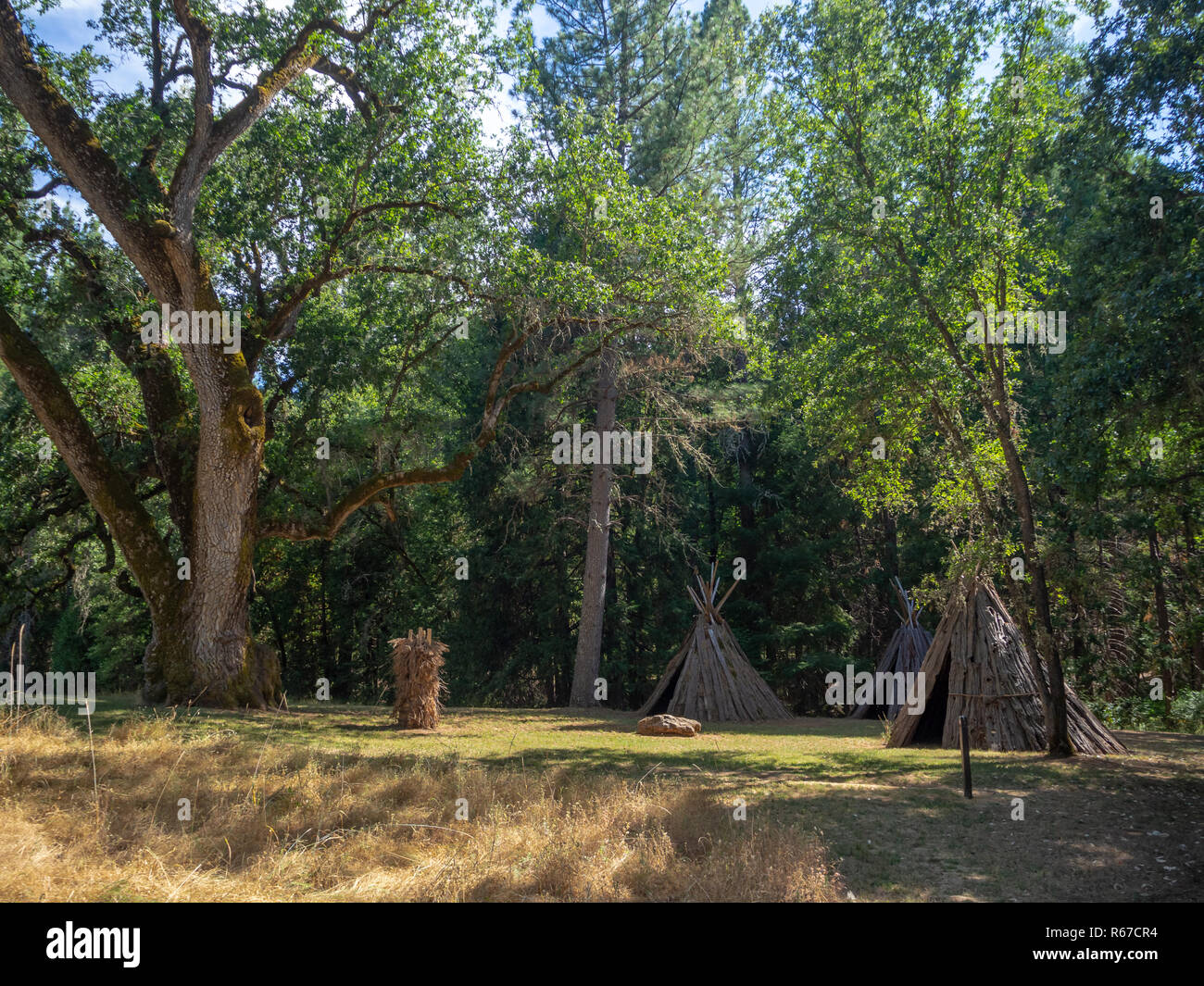Indian Grinding Rock teepee / tipi mountain forest village Stock Photo ...