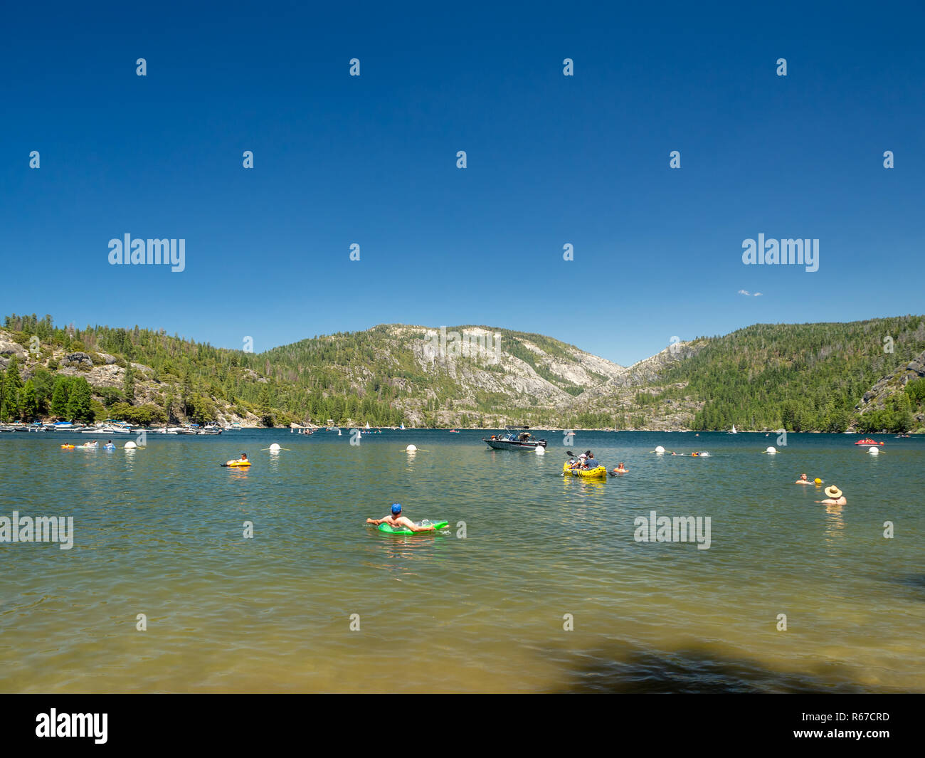 Pinecrest Lake, Stanislaus National Forest, Yosemite, California, USA ...