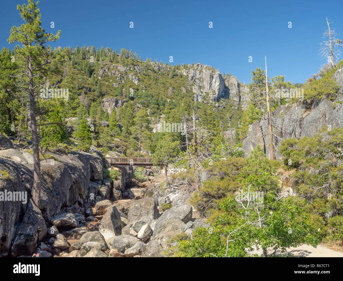 Pinecrest Lake, Stanislaus National Forest, Yosemite, California, USA ...
