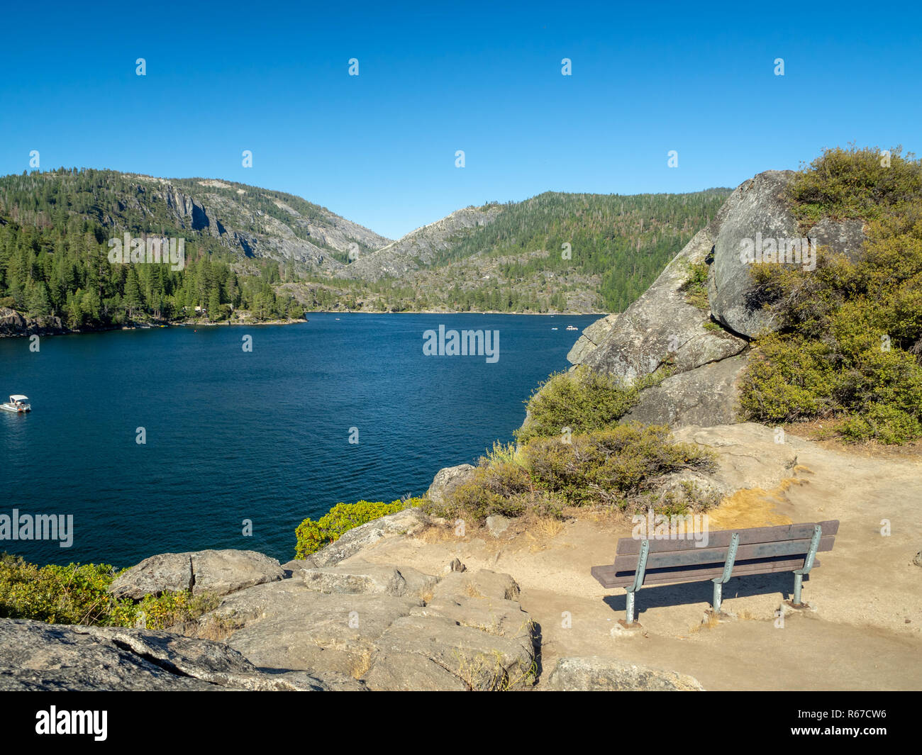 Pinecrest Lake, Stanislaus National Forest, Yosemite, California, USA ...