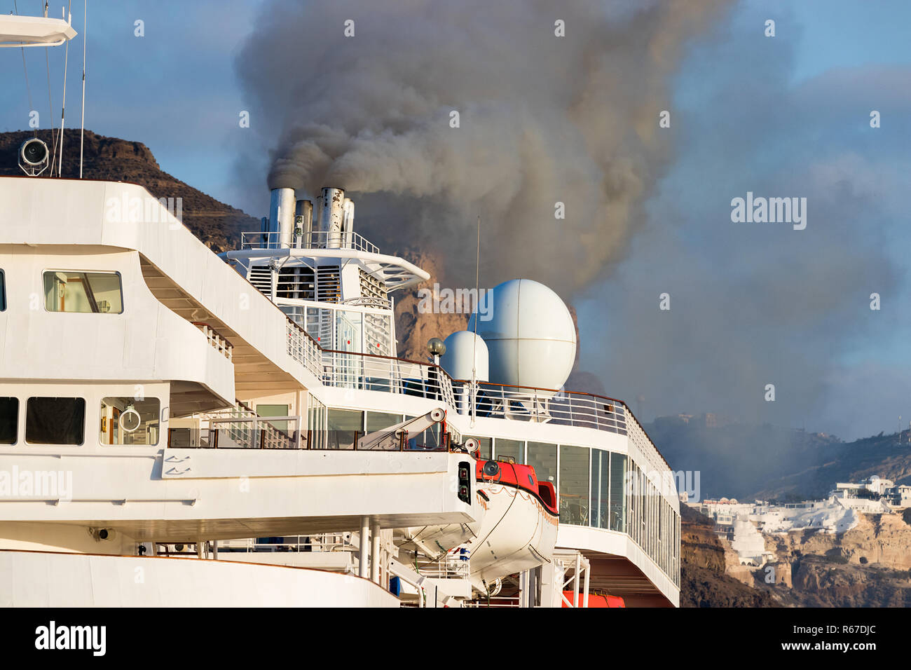 Cruise ship smoke stack hi-res stock photography and images - Alamy
