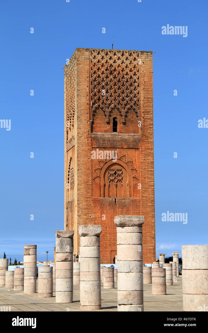 Hassan Tower - the ancient 'unfinished mosque' and stone columns. Made ...